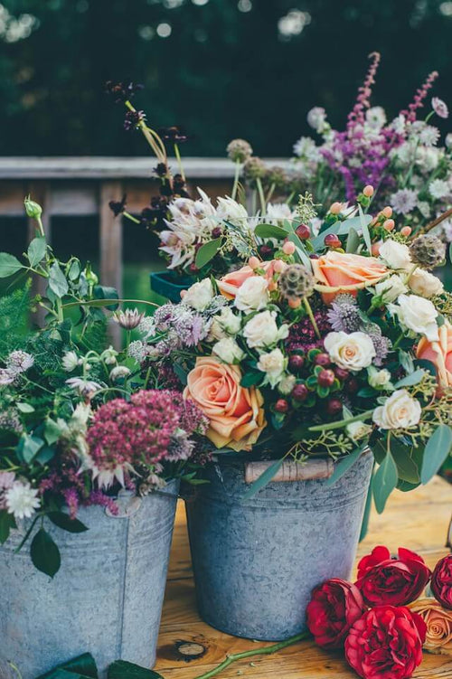 How to Choose the Perfect Spring Wedding Flowers | eFavormart