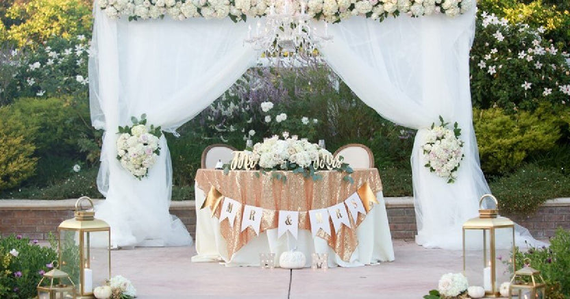 How To Set Up A Wedding Backdrop? | eFavormart