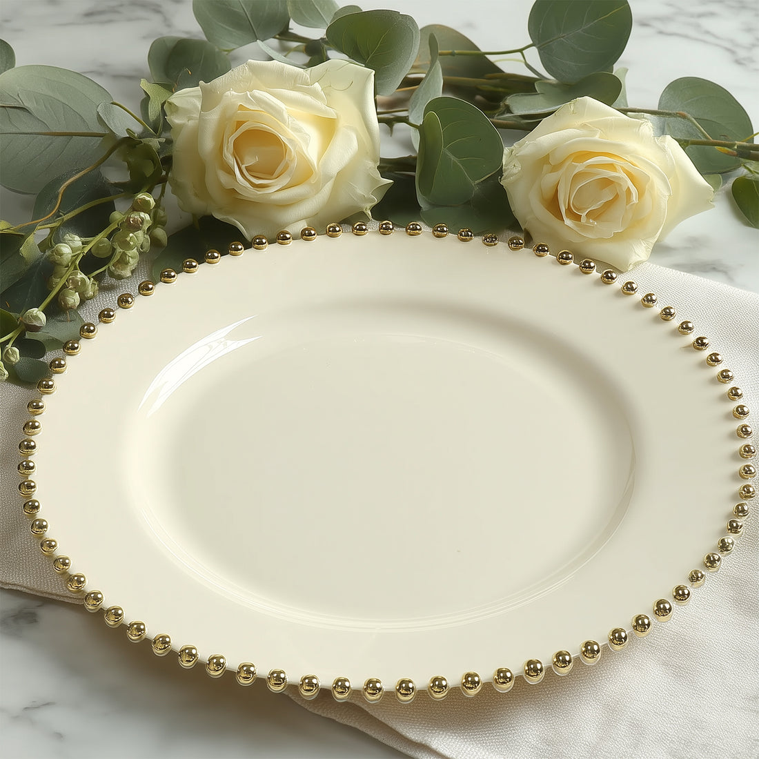 10" Ivory Plates with Gold Rim, 10-Pack | eFavormart