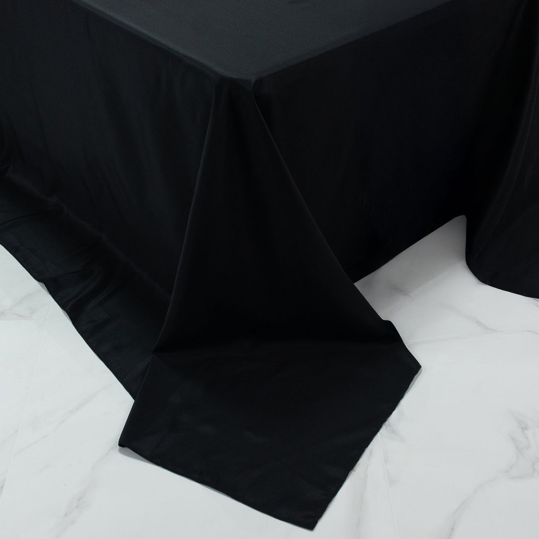 Polyester Rectangular Tablecloth 108"x156" Black | eFavormart