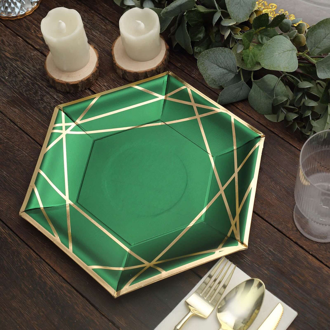 25pk 9" Hexagon Paper Plates 300GSM Hunter Green | eFavormart