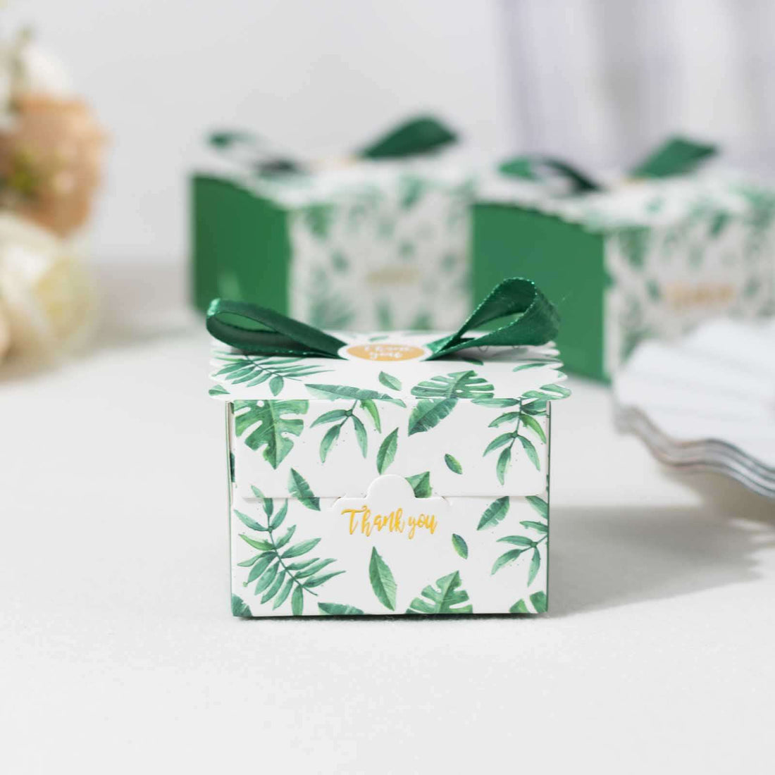 25-Pack Green Monstera Leaf Gift Boxes | eFavormart