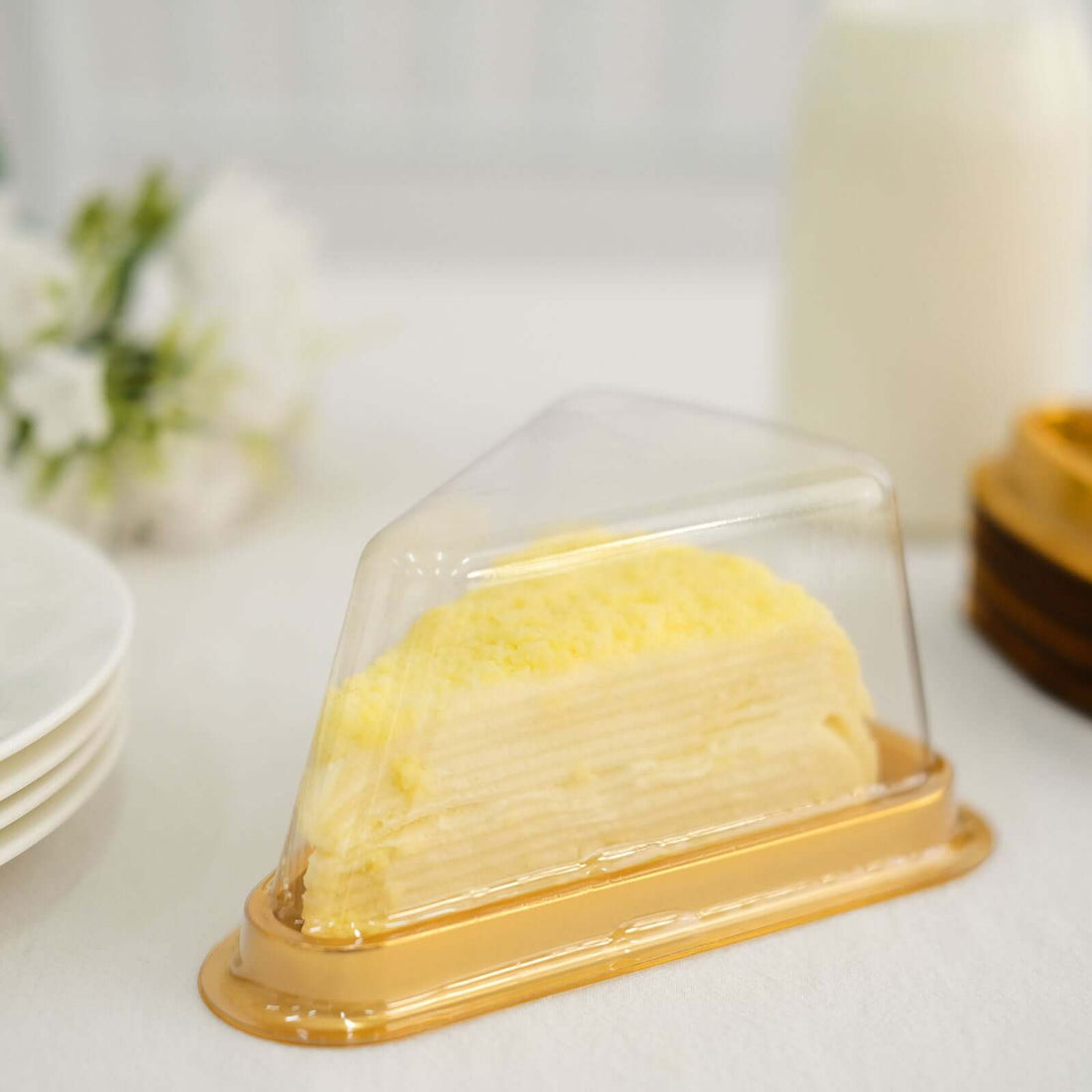 Plastic Cake Slice Containers 6"x4.5"x2.5" Gold | eFavormart