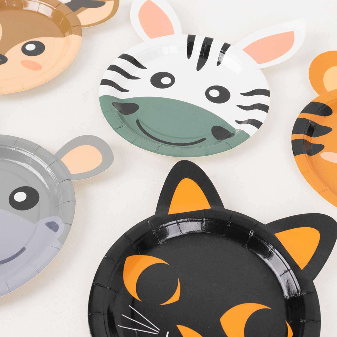 Paper Round Plates Assorted Animal Print 7" | eFavormart