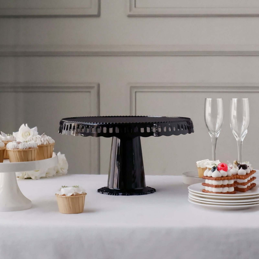 Plastic Round Pedestal Cake Stands 13" Black | eFavormart