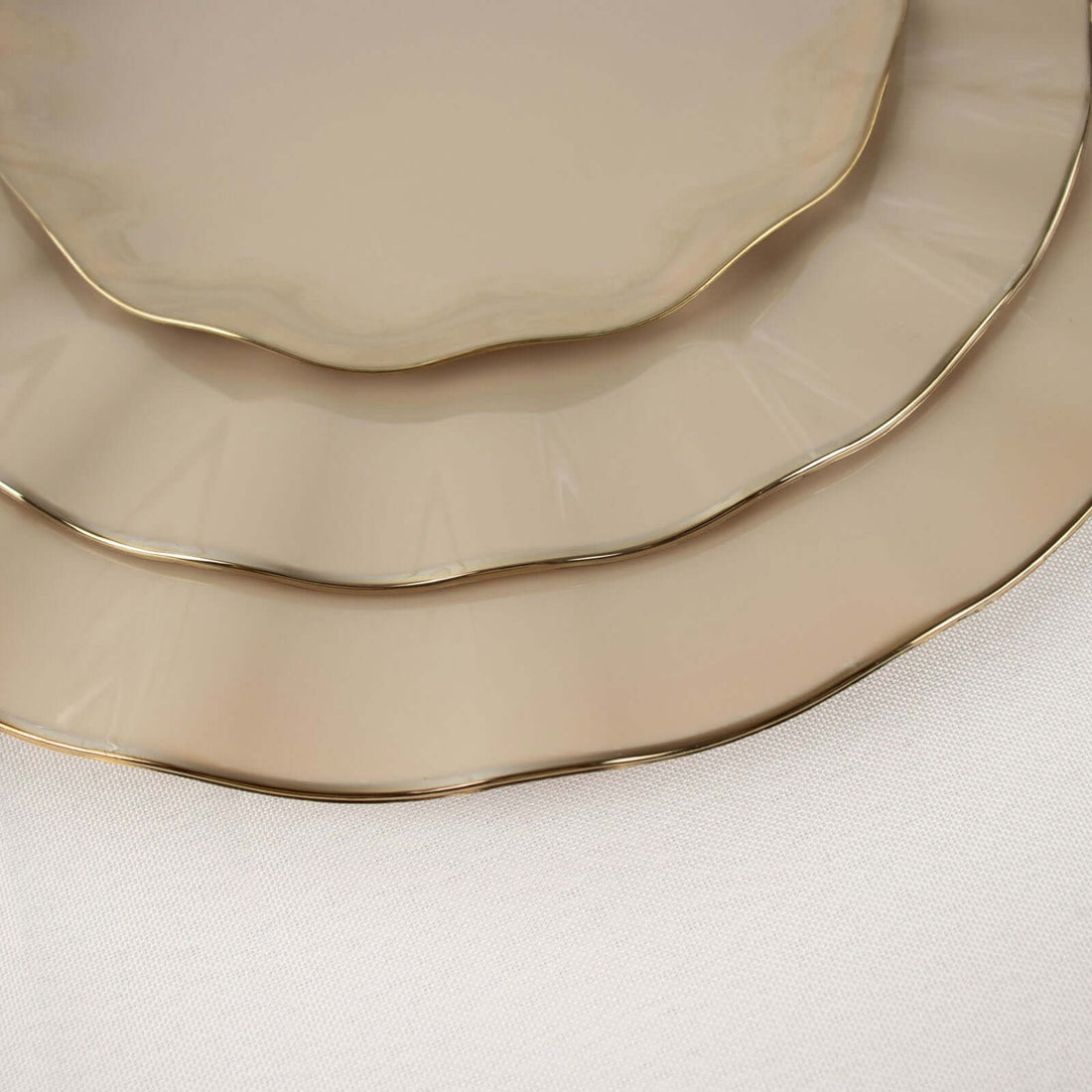 Plastic Round Ruffled Dinner Plates 11" Taupe/Gold | eFavormart