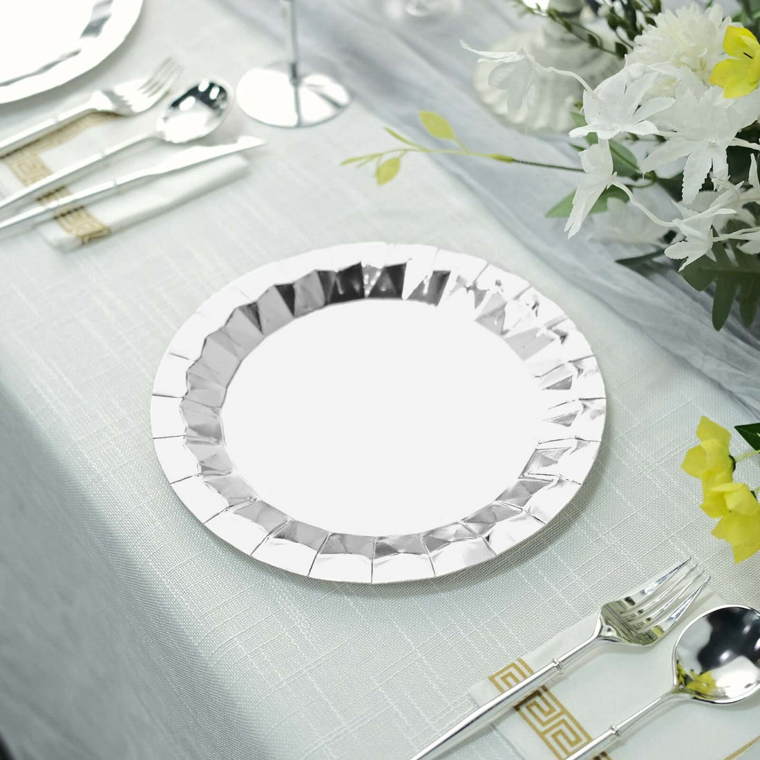 Paper Round Geometric Dinner Plates 9" Metallic Silver | eFavormart