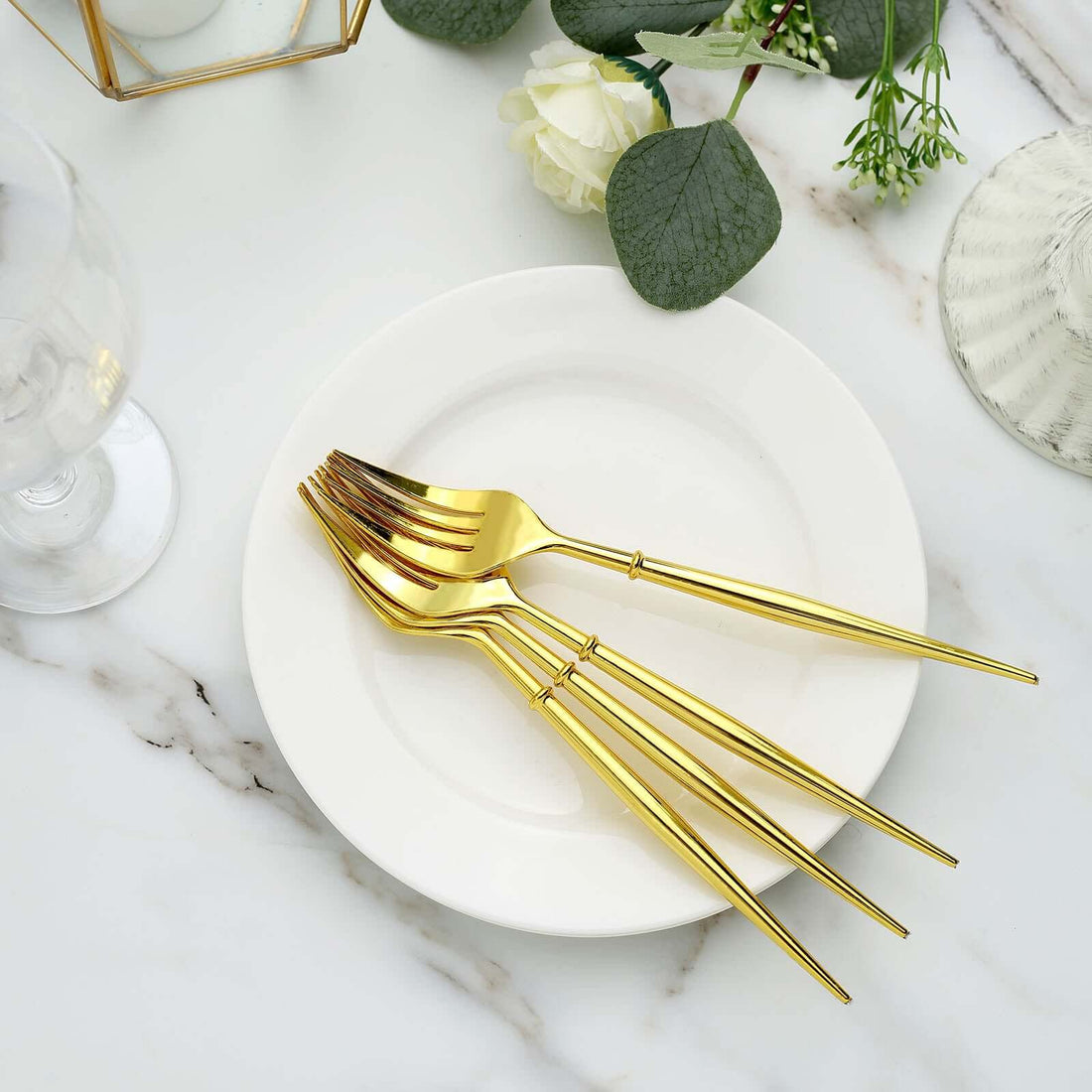 Modern Plastic Forks 8" Gold | eFavormart