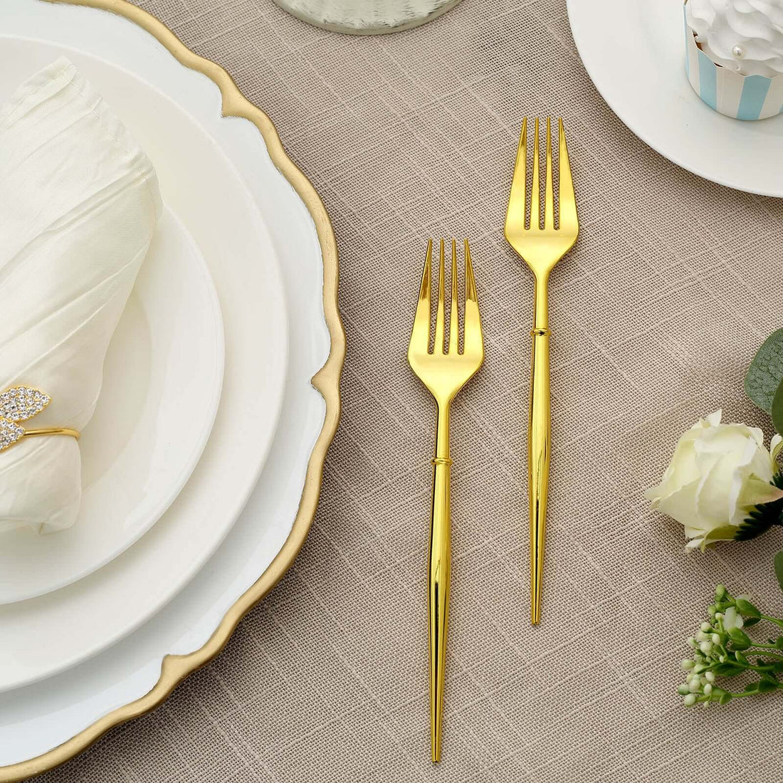 Modern Plastic Forks 8" Gold | eFavormart