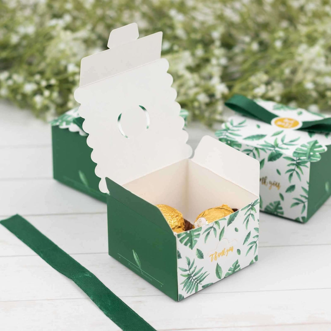 25-Pack Green Monstera Leaf Gift Boxes | eFavormart