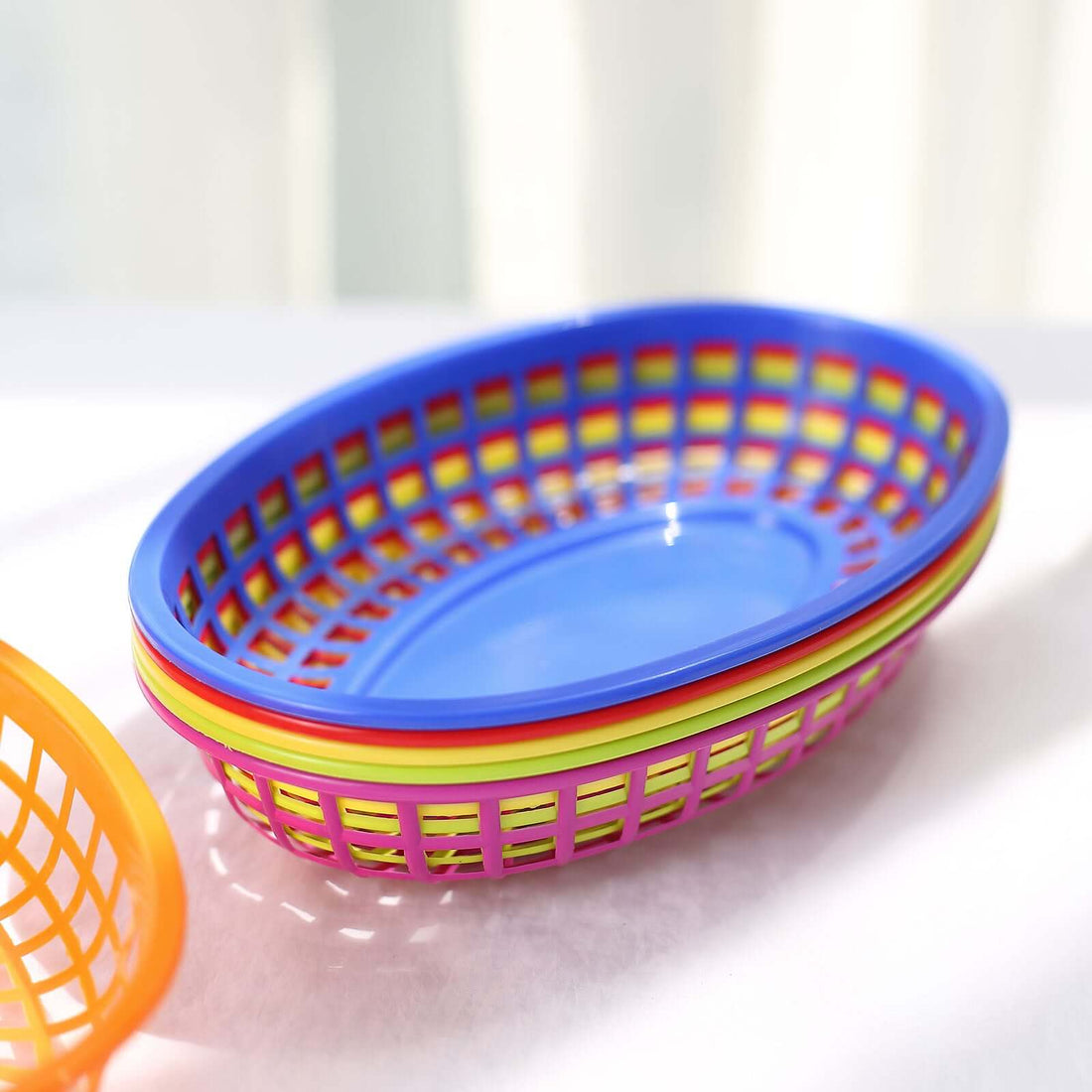 Plastic Food Baskets with 50 Wax Paper Liners | eFavormart
