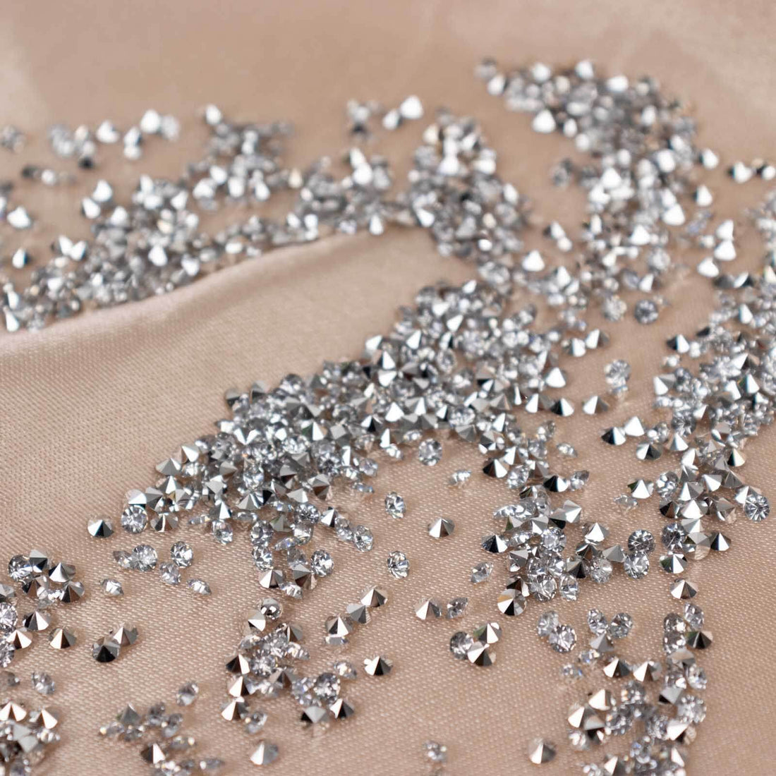 Faux Diamond Vase Fillers Silver 3mm | eFavormart