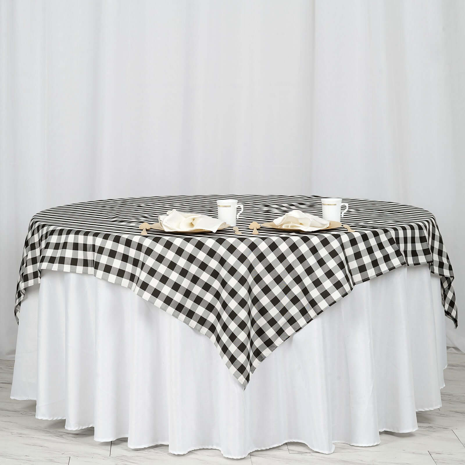 Checkered Overlay 70"x70" White/Black | eFavormart