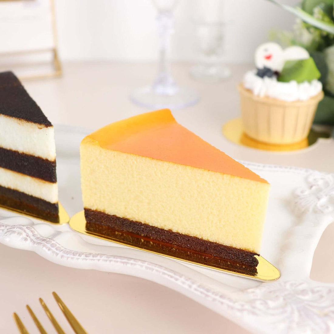 Triangle Cake Boards 2.8"x 4.5" Gold | eFavormart