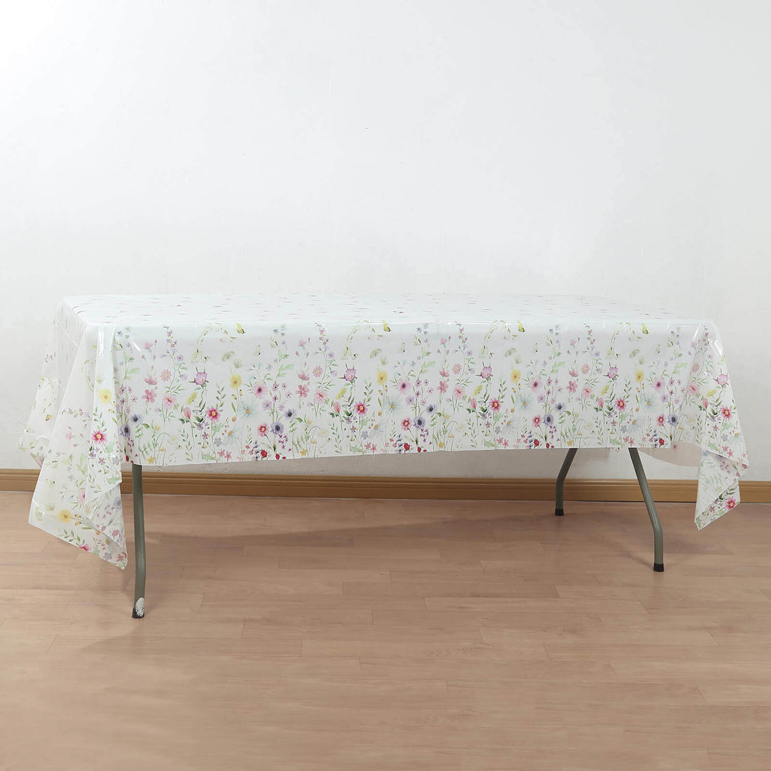 5pk Plastic Tablecloths PVC Waterproof White/Green | eFavormart