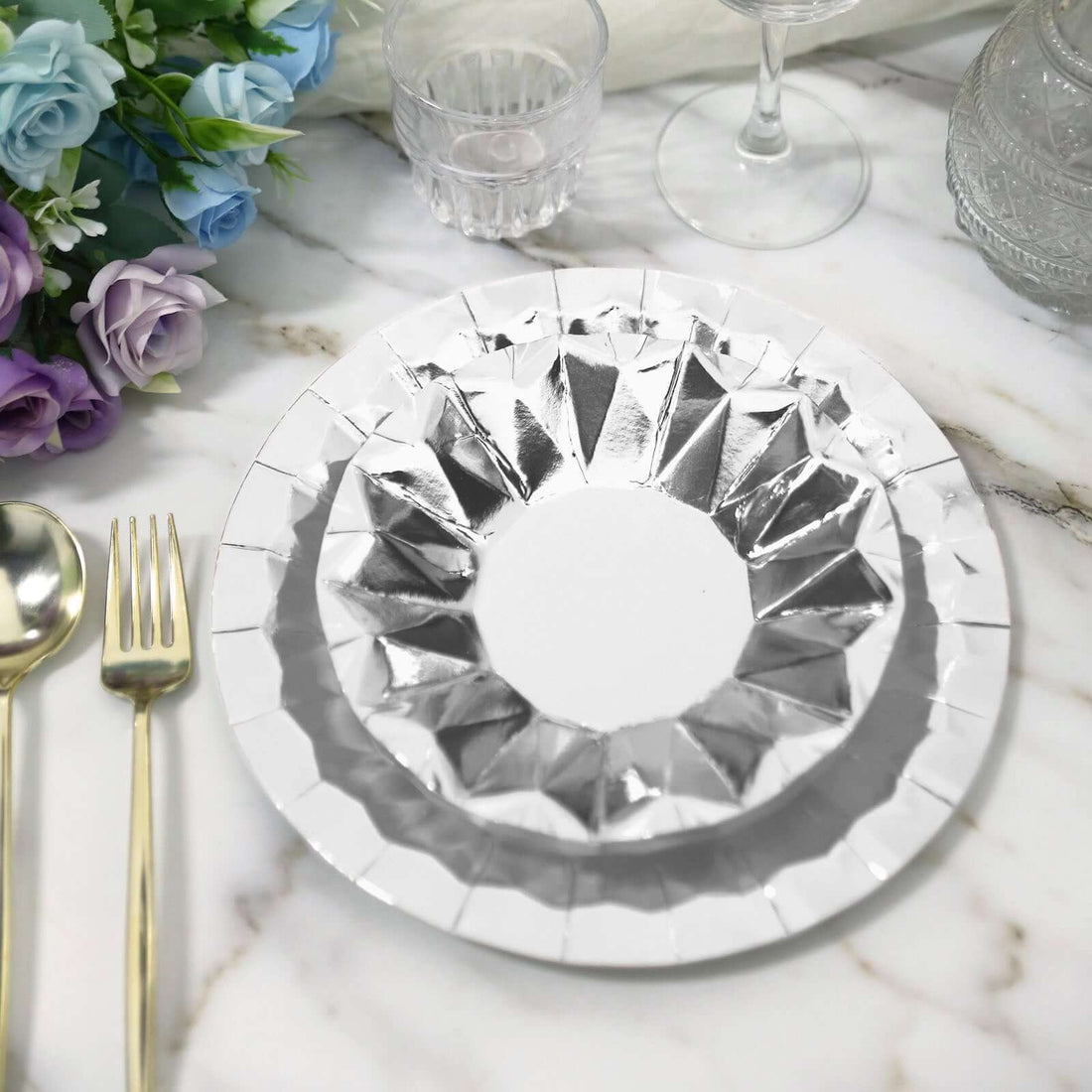 Paper Round Geometric Dinner Plates 9" Metallic Silver | eFavormart