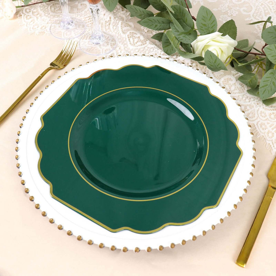 10-Pack 11" Emerald Green Dinner Plates | eFavormart