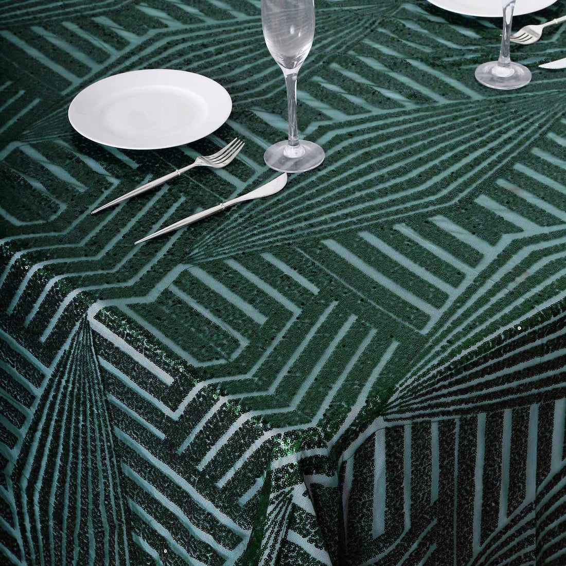 Diamond Pattern Sequin Tablecloth 90"x132" Emerald Green | eFavormart