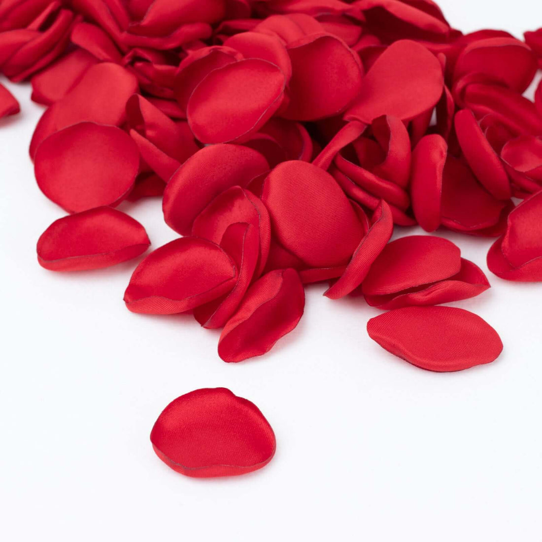 Red Matte Silk Rose Petals 400 Pack | eFavormart