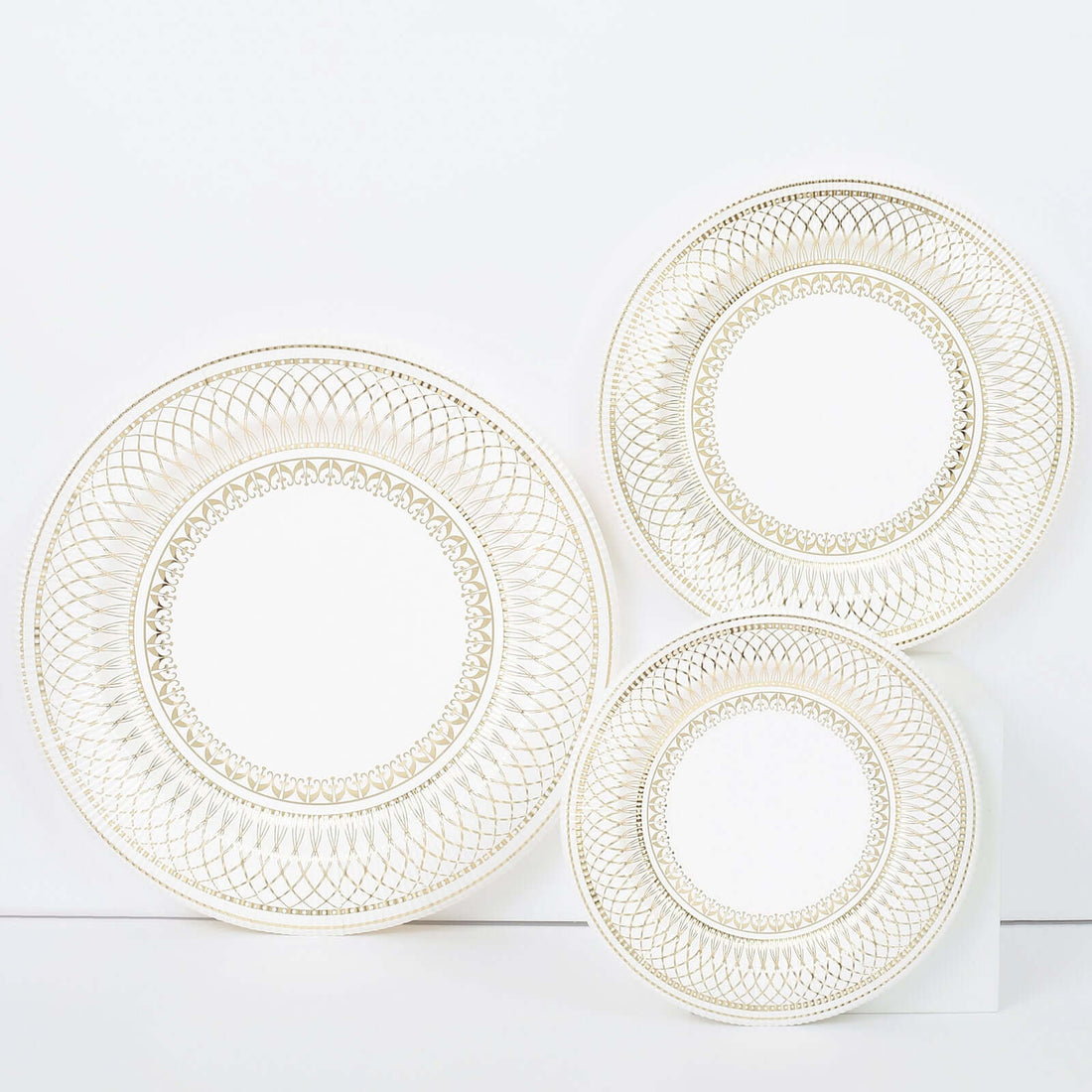 25pk 10in Paper Dinner Plates 300GSM Gold/White | eFavormart